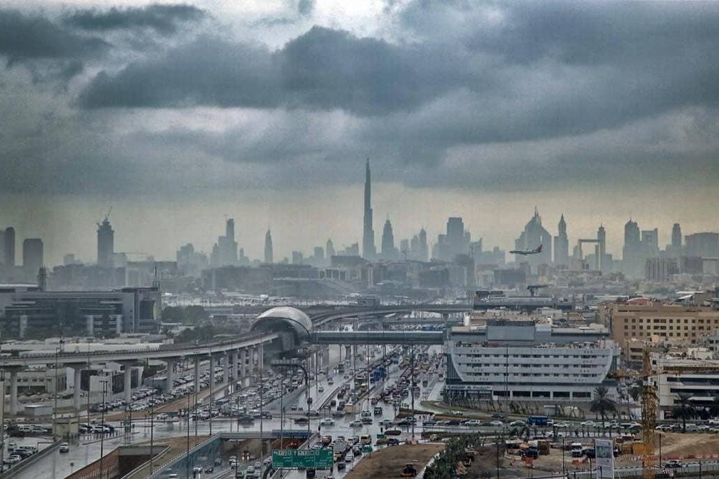 Wild Weather Here s A Glimpse Of The Heavy Rain In Dubai Insydo